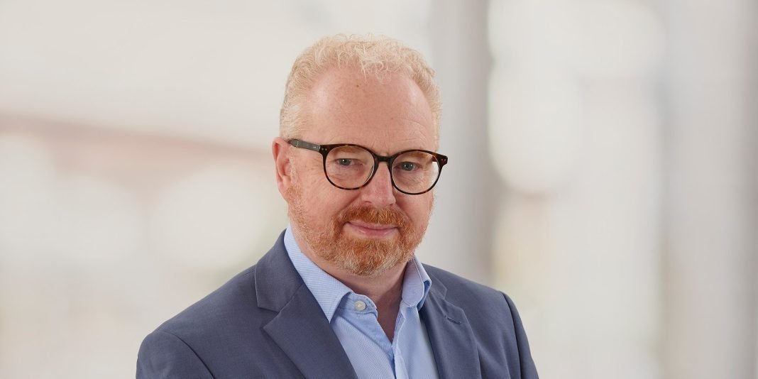 Variable data printing in the fight against counterfeit products